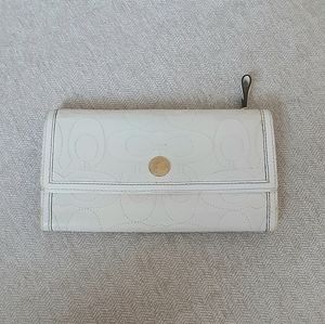 Coach Ivory Leather Embroidered Logo Trifold Wallet - Gem